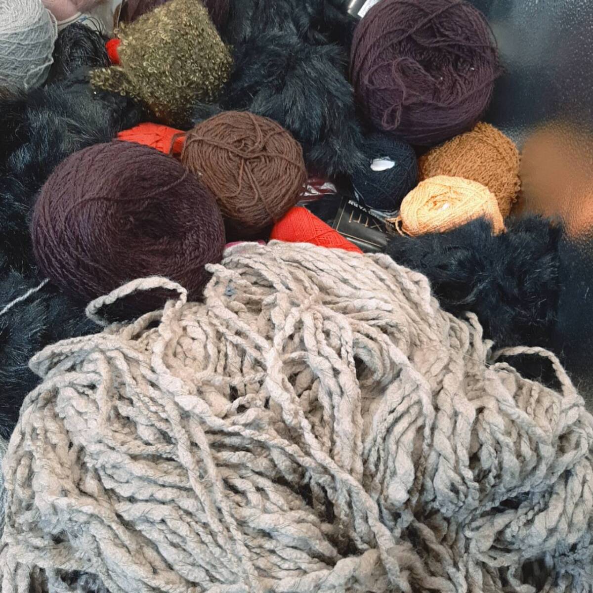 Yahoo!オークション - w200 毛糸 まとめ 大量 約5.5kg 編物 手芸 手編...