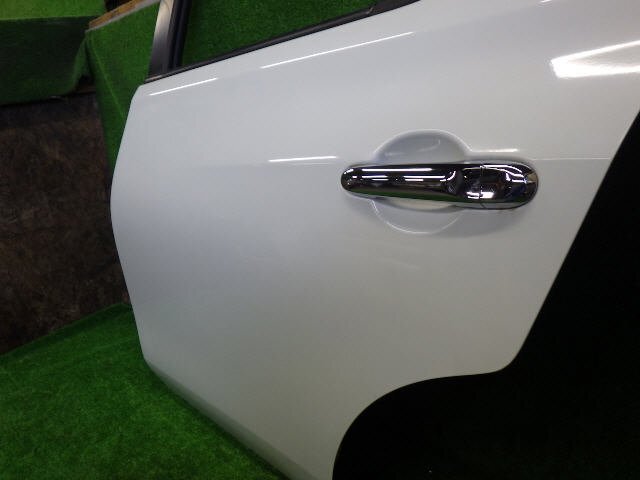 Yahoo!オークション - 目立つ傷無 H25年 ラティオ DBA-N17 左 リアド...