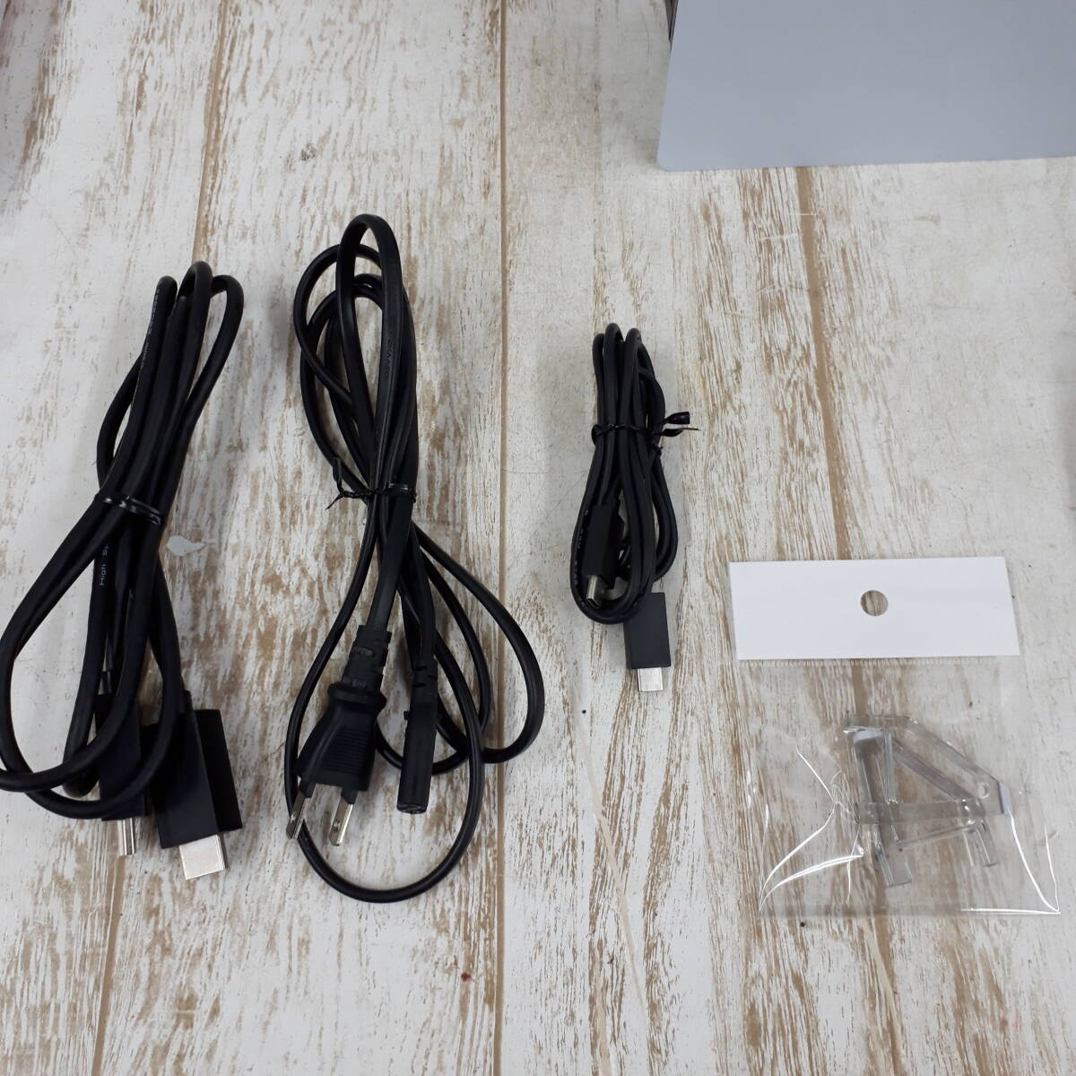 Uc1143-093 100 PS5 本体 CFI-2000A ディスクドライブ搭載 初期化済み(PS5本体)｜売買されたオークション情報、yahooの商品情報をアーカイブ公開 ...