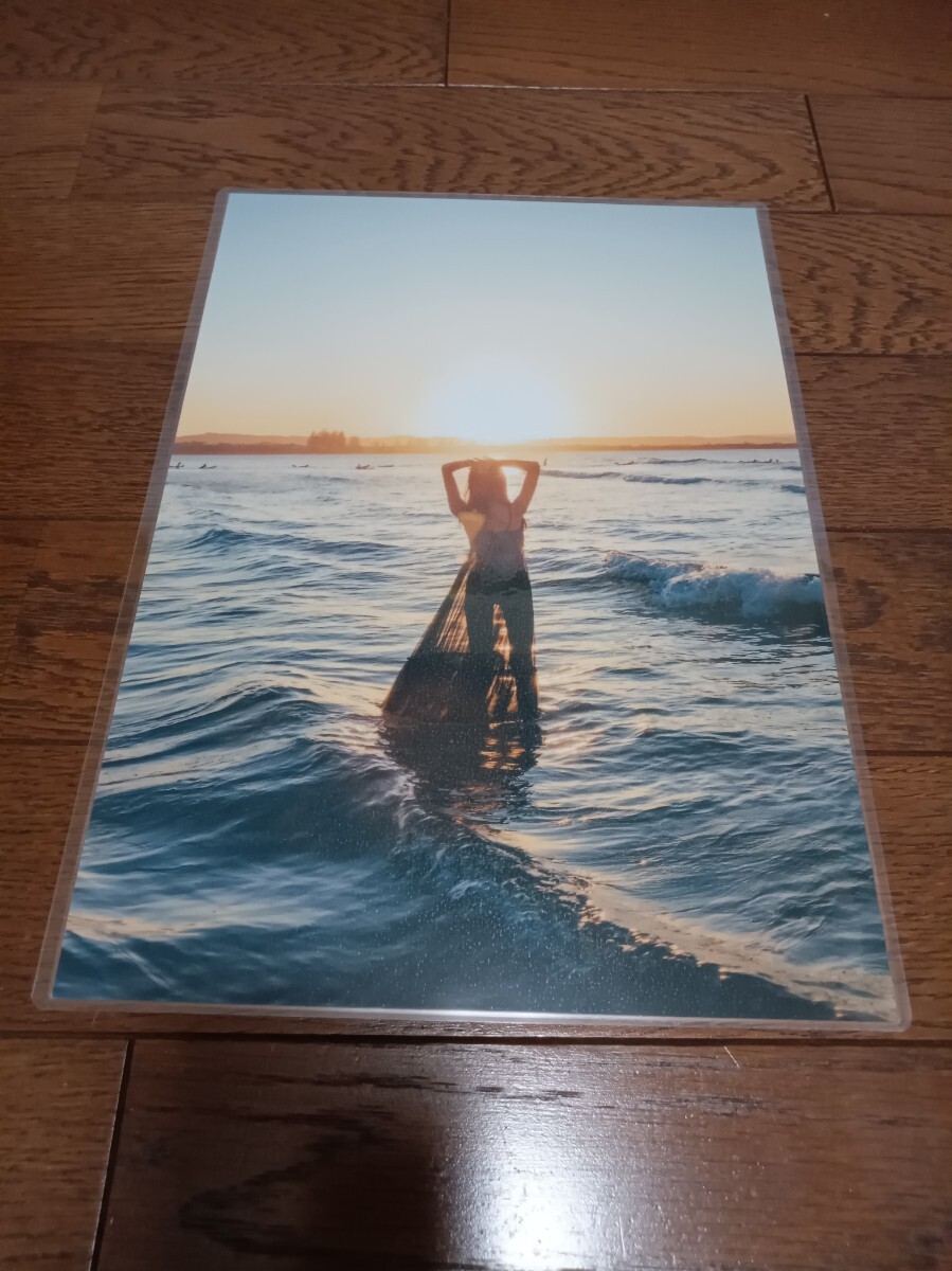 Yahoo!オークション - 厚手ラミネート加工 150μ 切り抜き 梅澤美波 ...