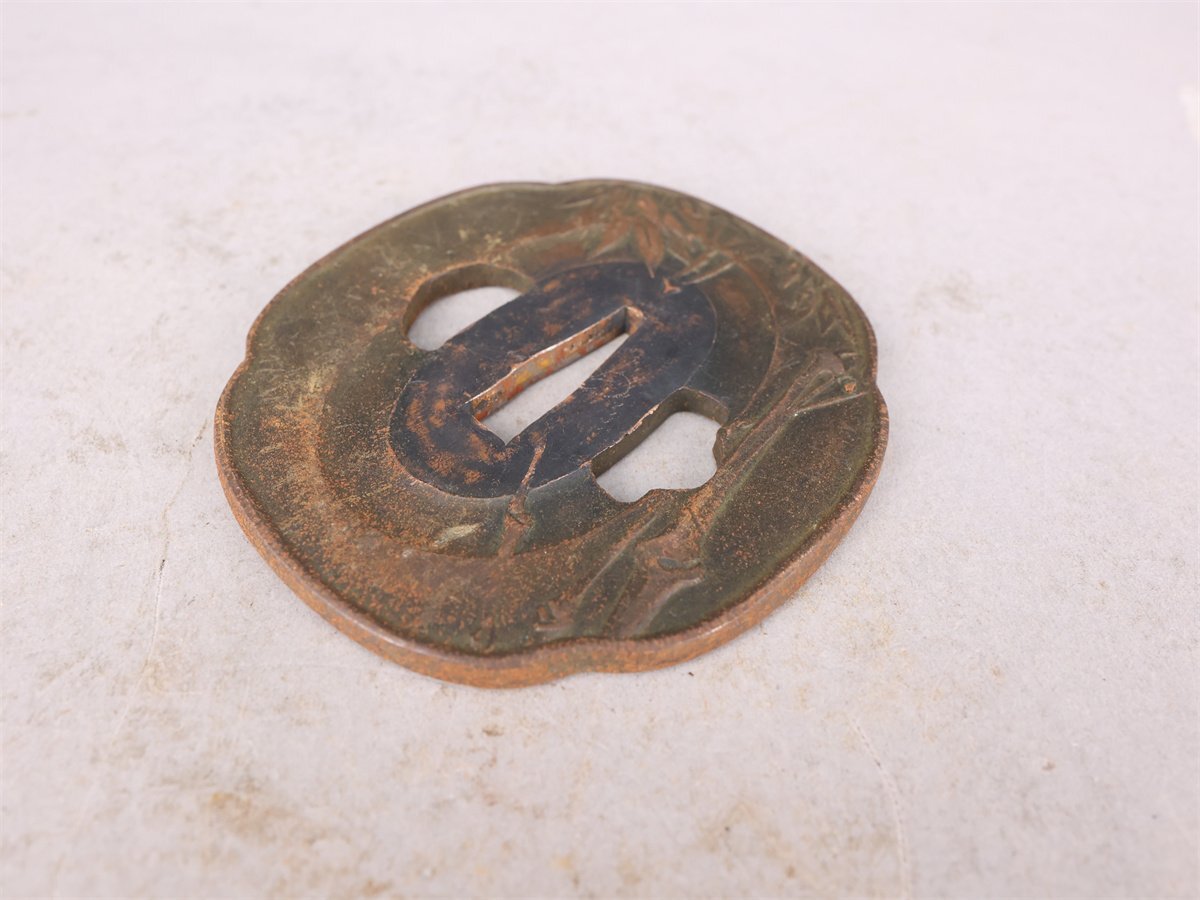 Yahoo!オークション - 【志】A658 鍔 無銘 鉄地 竹図 幅8㎝ 重141g