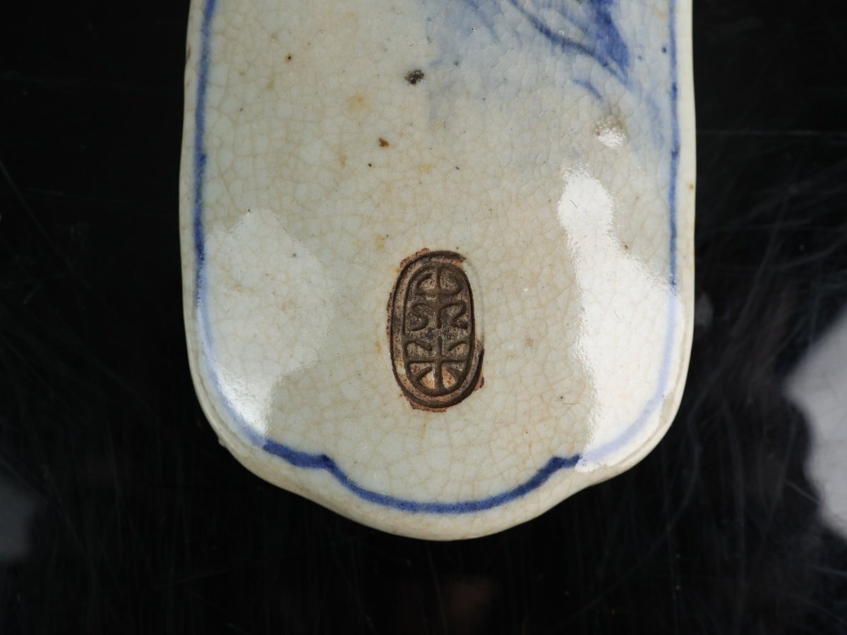 【樂淘letao】日本代購代標第一品牌－【志】A1392 如意 青木木米作 筆置き 山水図 染付 時代物 置物 箱付き【％