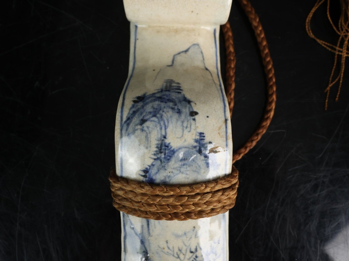 【樂淘letao】日本代購代標第一品牌－【志】A1392 如意 青木木米作 筆置き 山水図 染付 時代物 置物 箱付き【％