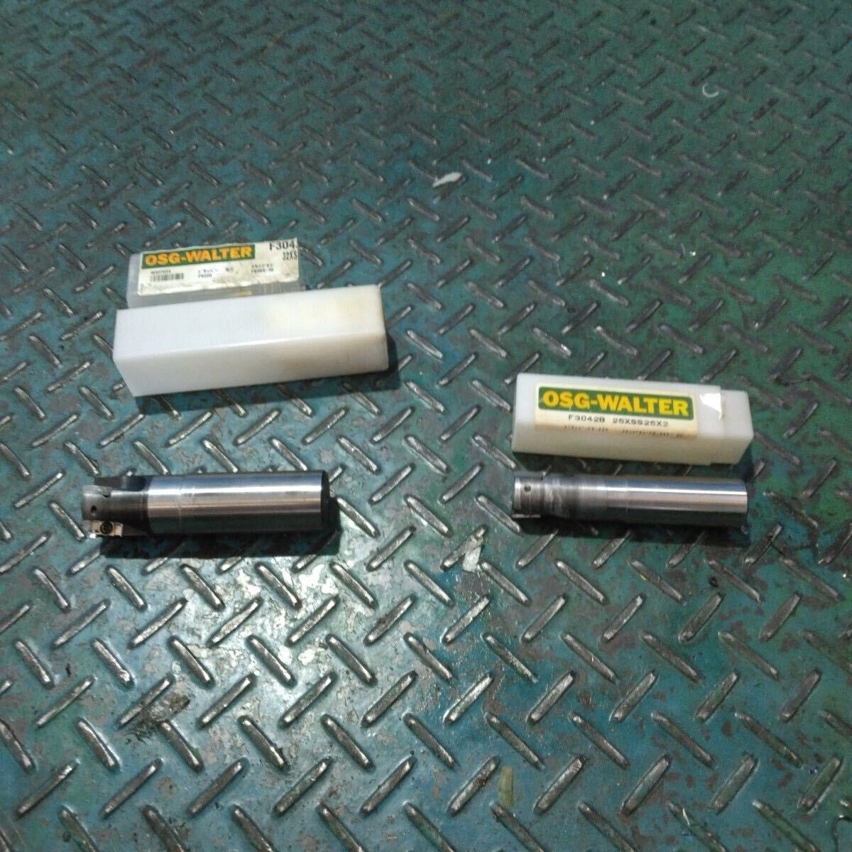 Yahoo!オークション - u16 OSG-WALTER 刃先交換式エンドミル F3042B-25...