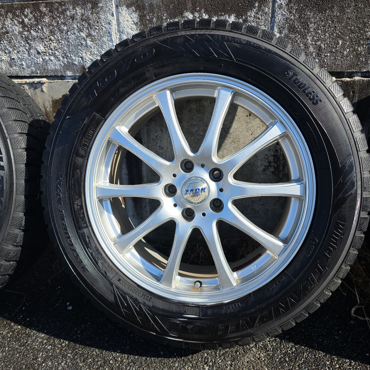 Yahoo!オークション - OUTLANDER スタッドレスホイール 235/60R18