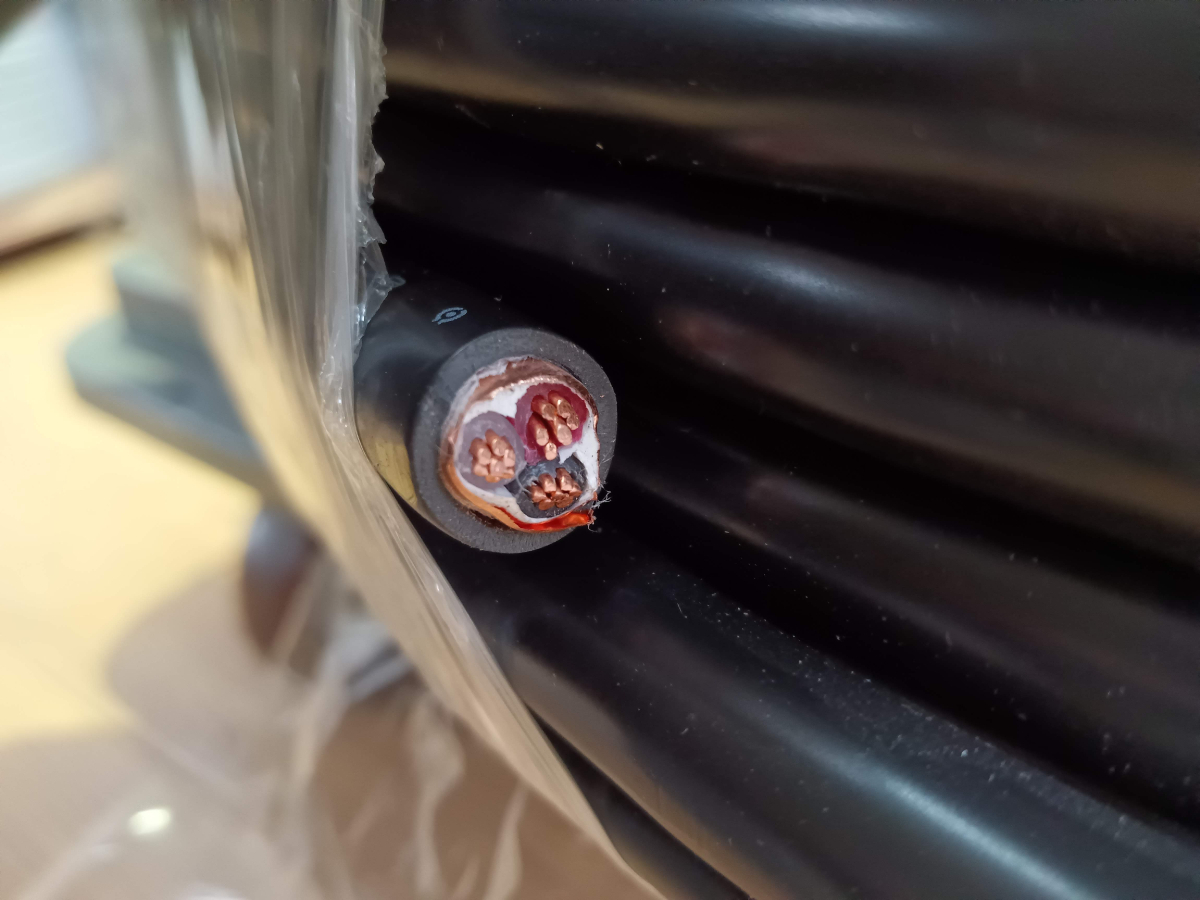 Yahoo!オークション - 未使用品 HS&T 住電HSTケーブル CV-S ケーブル 3...