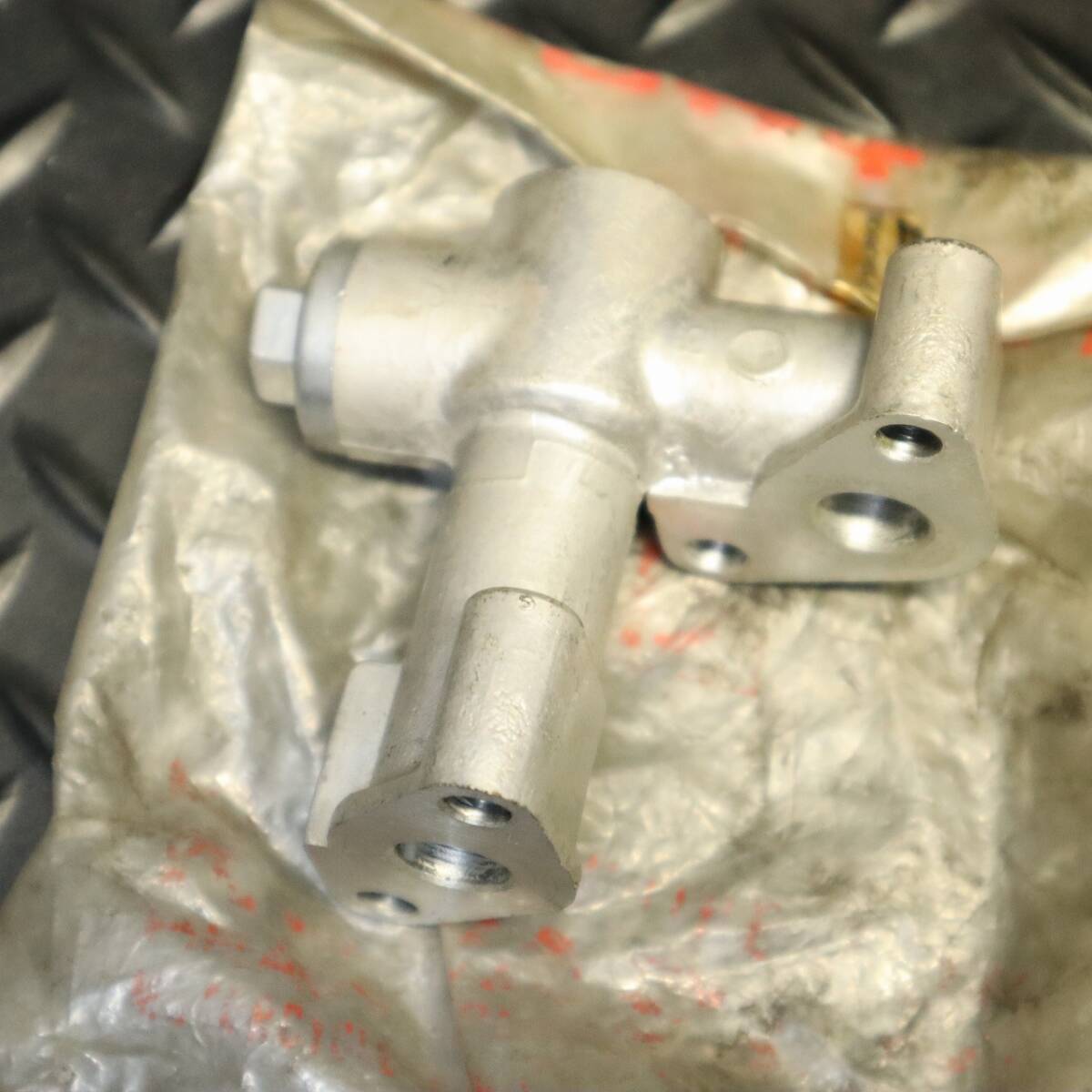 カワサキ 純正 オイルプレッシャースイッチベース Z1 Z2 Z750RS KZ900 等(カワサキ用)｜売買されたオークション情報、yahooの商品情報をアーカイブ公開 - オークファン ...