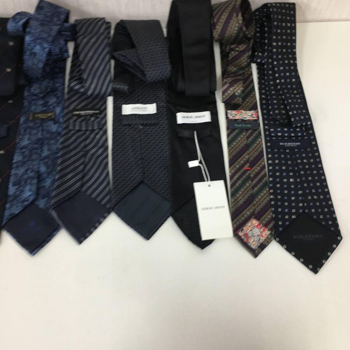 Yahoo!オークション - ネクタイ ジョルジオアルマーニ アルマーニ コレ...