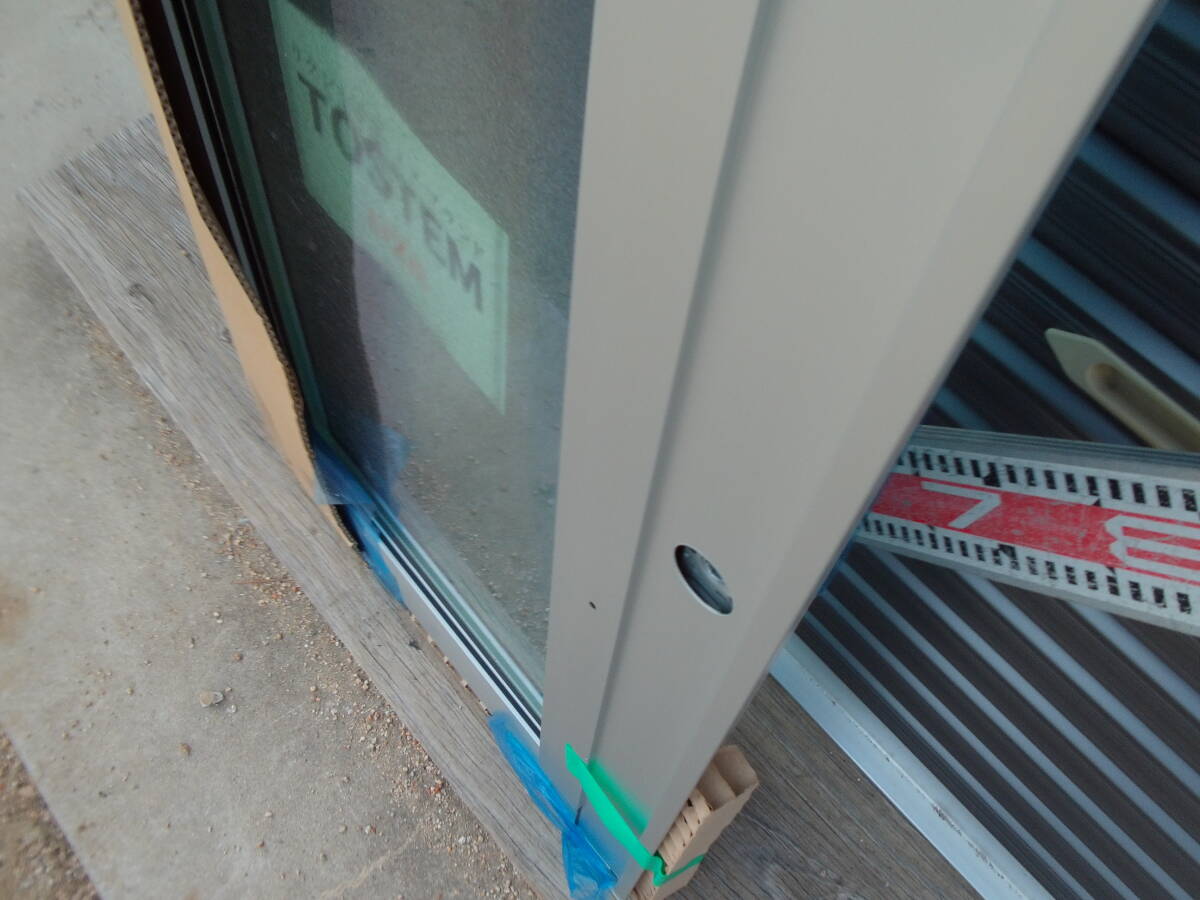 Yahoo!オークション - LIXIL サーモスL 採風勝手口ドア本体のみ シルバ...