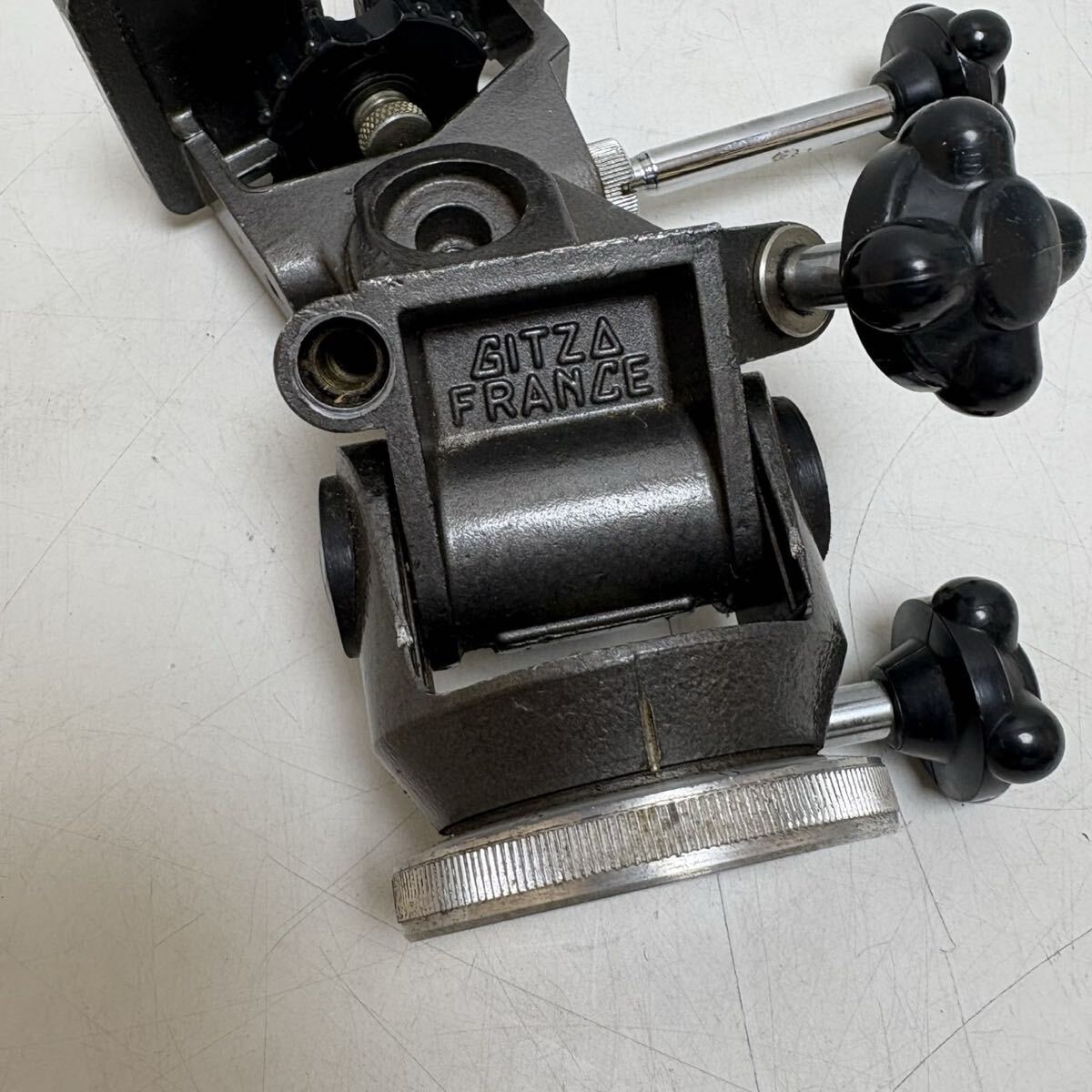 Yahoo!オークション - D118 GITZO R2 ＋ 雲台 ジッツオ パラソル万力 ...