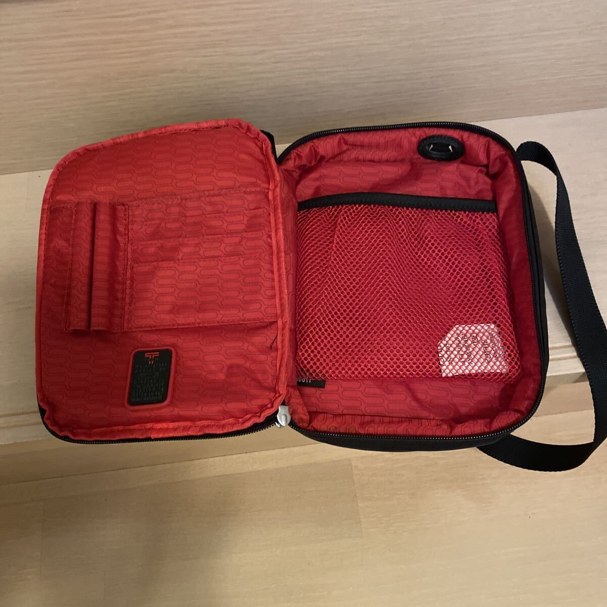 Yahoo!オークション - TUMI ショルダーバッグ