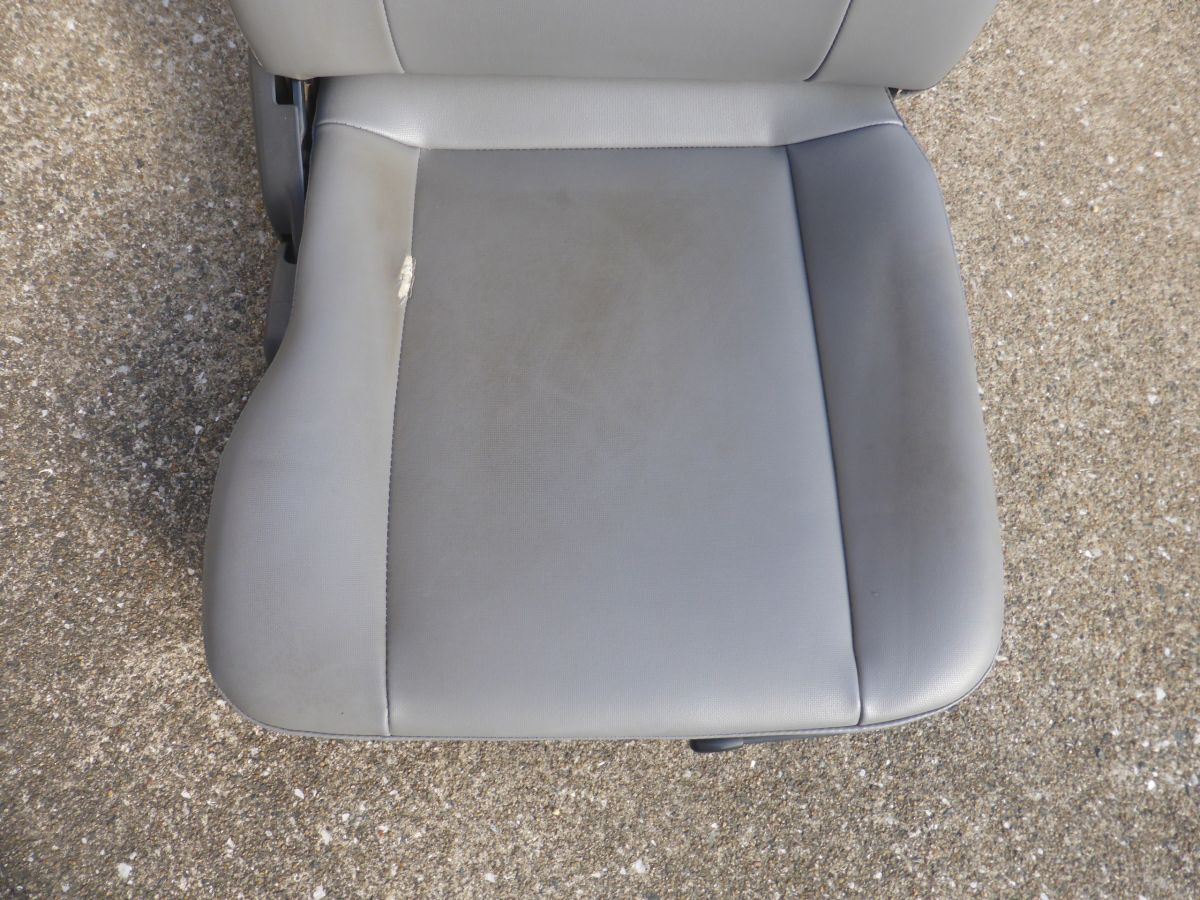 Yahoo!オークション - サンバー TT1 TT2 運転席シート ドライバーズシ...
