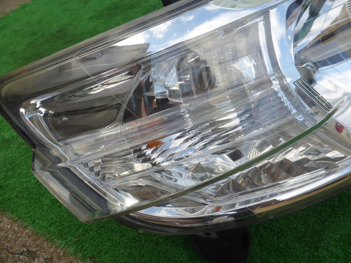 Yahoo!オークション - 82 美 セレナ C25 前期 ヘッドライト ハロゲン ...
