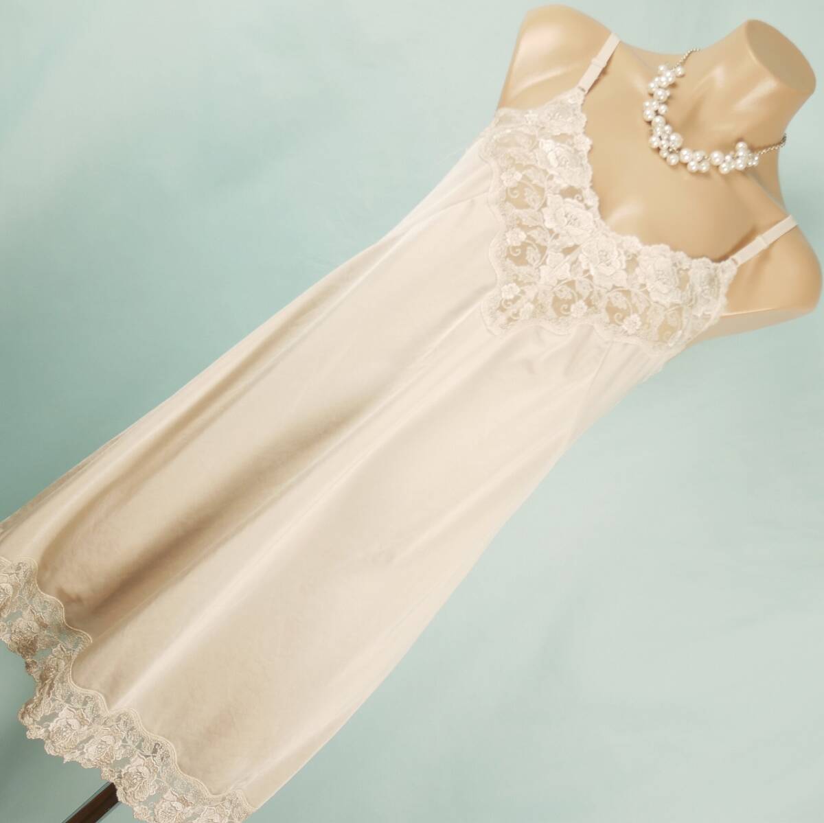 Yahoo!オークション - 6227 SUBROSA 花柄刺 スリップ M85-85 グレー