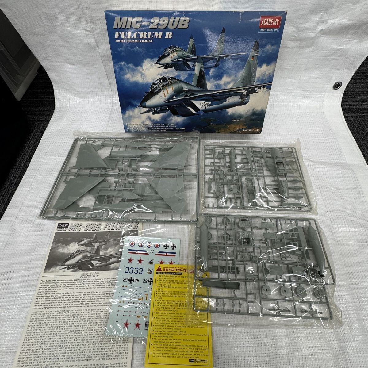 Yahoo!オークション - E466-I72-1854 【未組立】 MIC-29UB BOEING X-32...