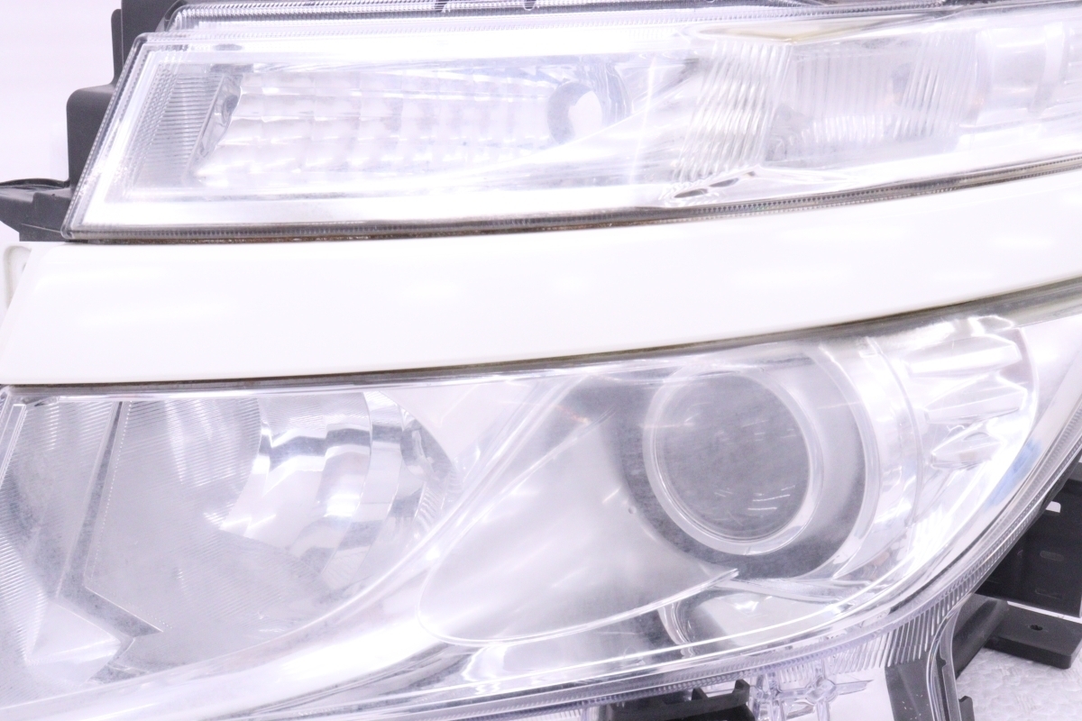 Yahoo!オークション - 57-177 値下 前期 AFS付 HID E52 エルグランド ...