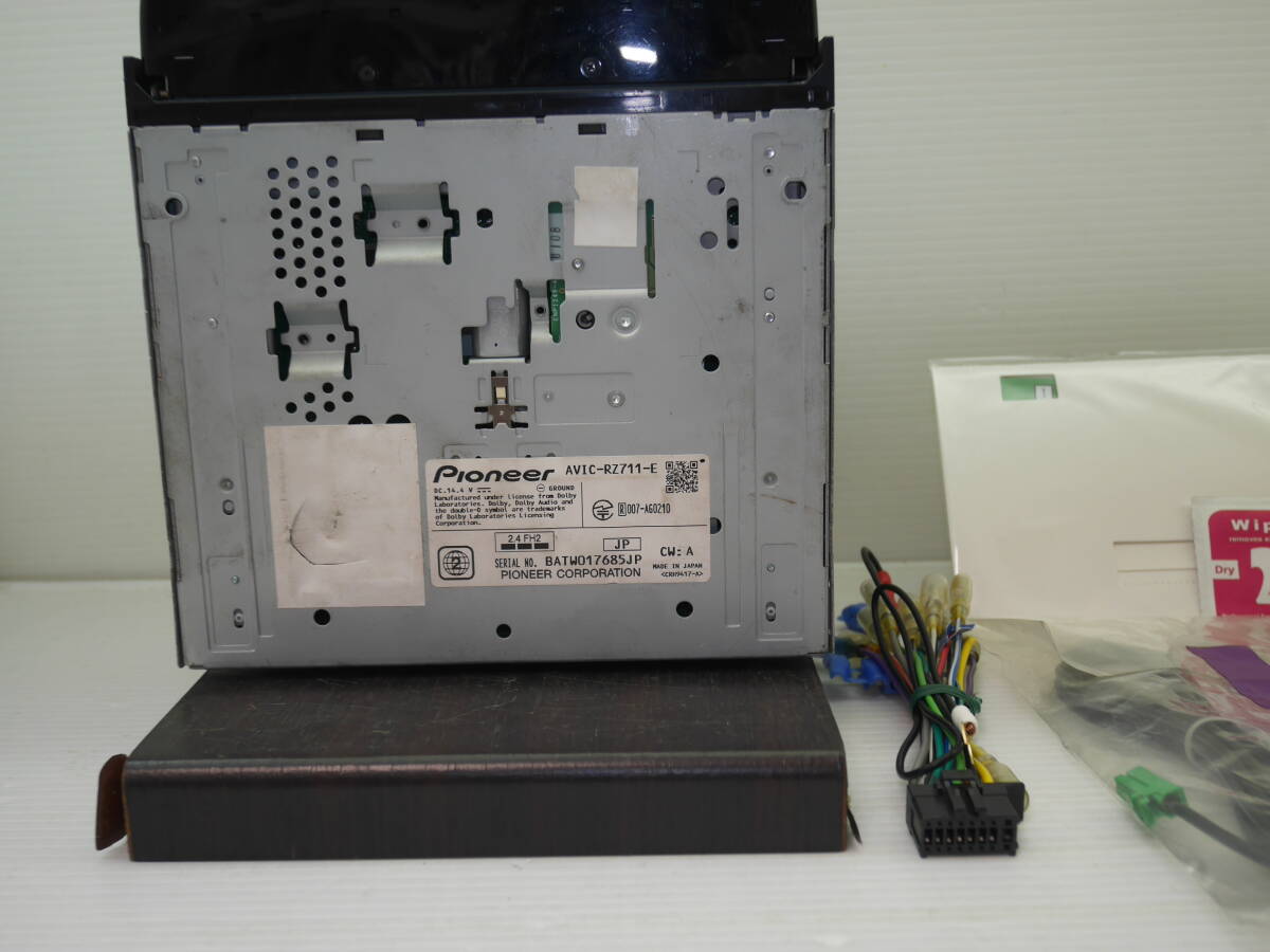 Yahoo!オークション - AVIC-RZ711-E／付属品全部新品(電源除く)／メー...