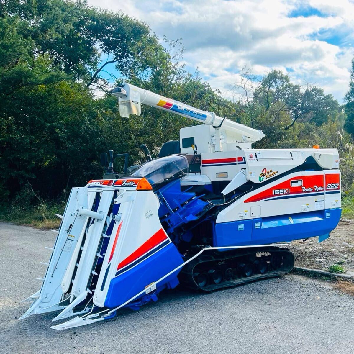 Yahoo!オークション - イセキ コンバイン HF 322 G 3条刈 23馬力 416...