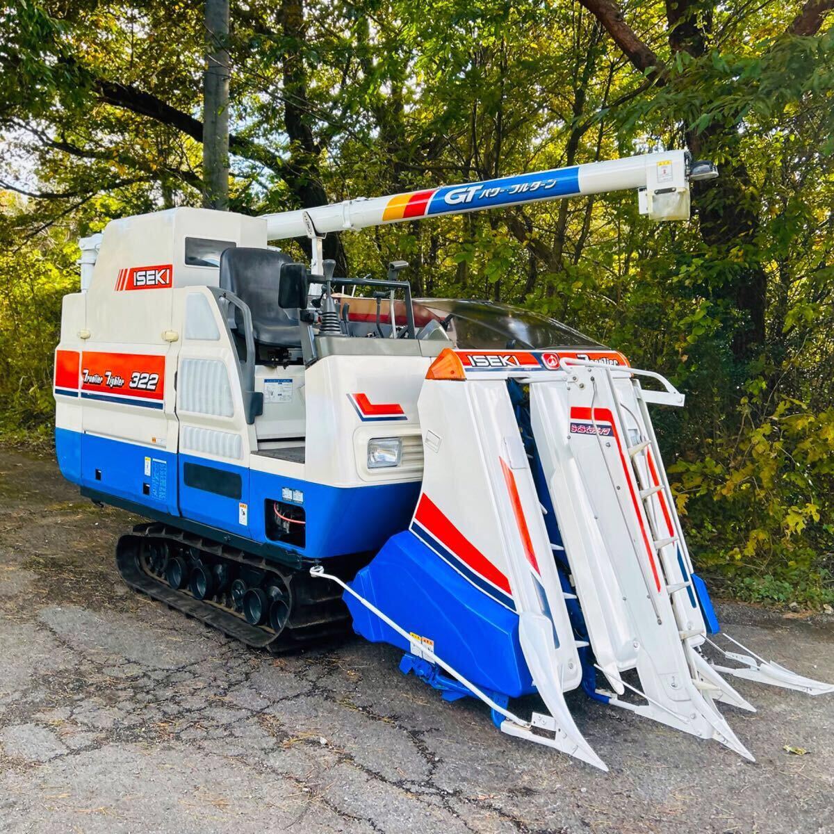 Yahoo!オークション - イセキ コンバイン HF 322 G 3条刈 23馬力 416...