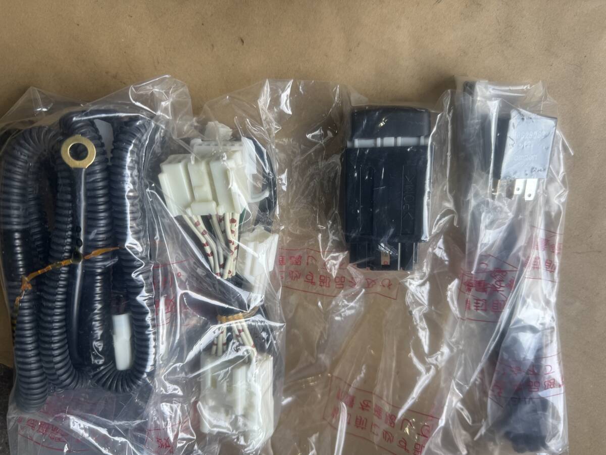 Yahoo!オークション - 三菱 パジェロ イオ 純正フォグランプ 新品未使...