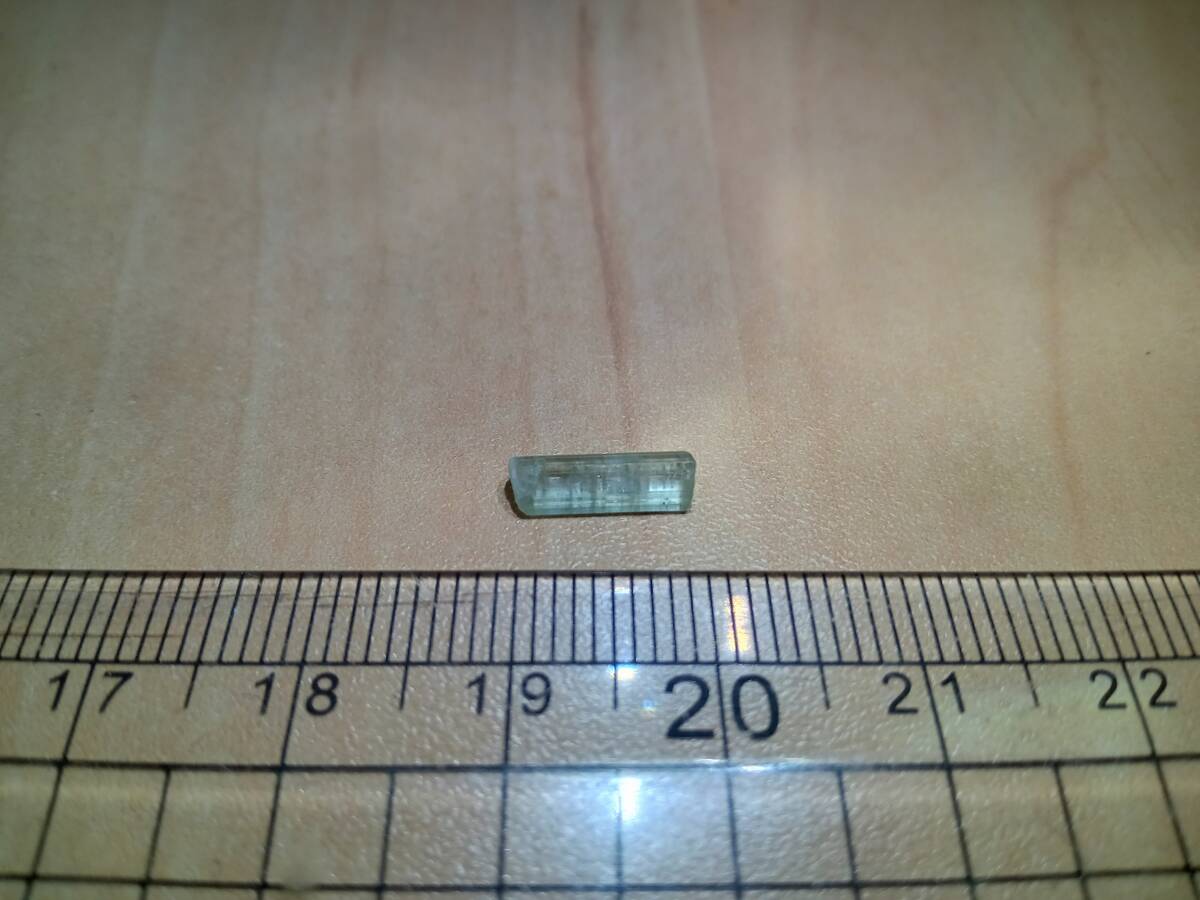 Yahoo!オークション - 【国産鉱物】リチア電気石 岩手県崎浜（グリーン...