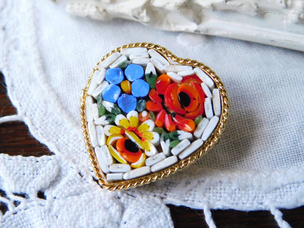 Yahoo!オークション - マイクロモザイク ヴィンテージブローチ 白 ハー...