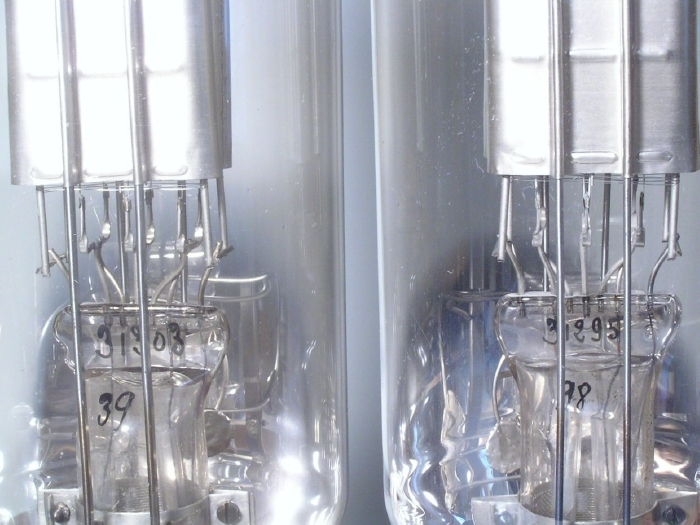 Yahoo!オークション - 大型3極出力管 SFR(仏) P60N トップチップ 2本...