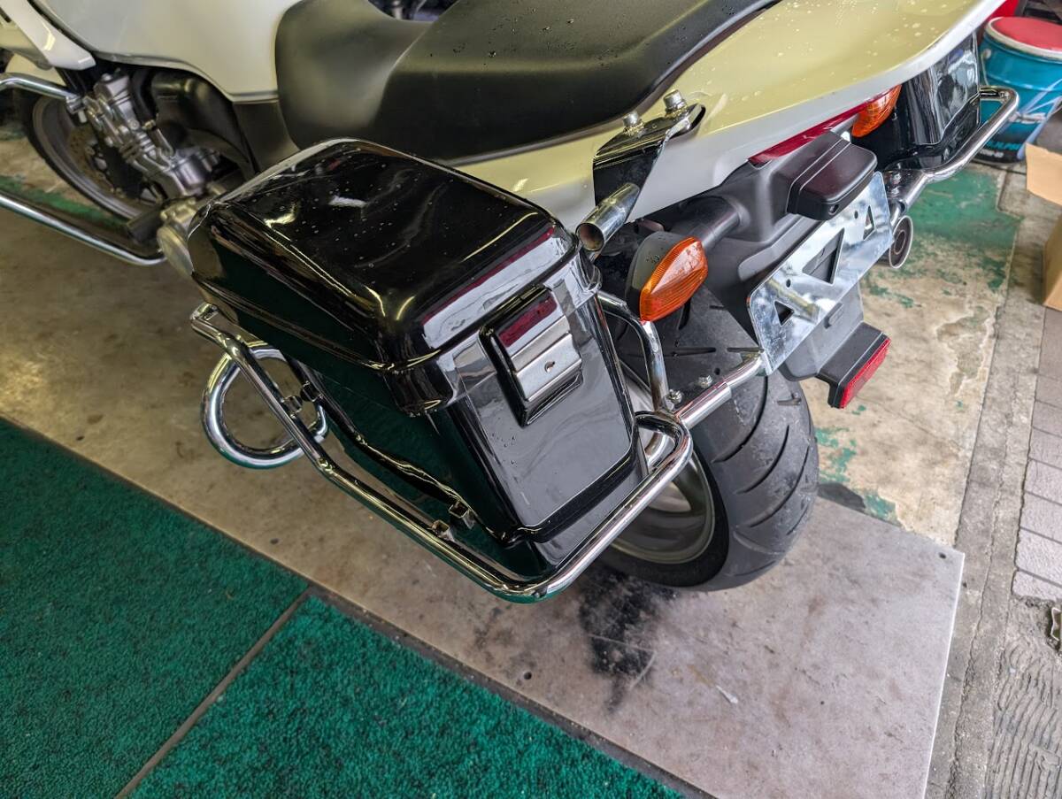 Yahoo!オークション - CB400SB 白バイタイプ ボックス＆バンパー