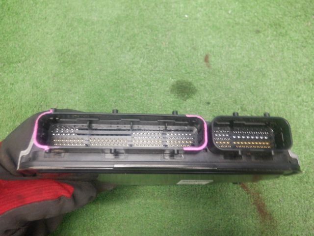 Yahoo!オークション - ノア DBA-ZRR85G X 後期 エンジンコンピュータ...