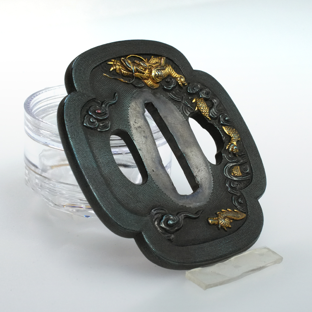 Yahoo!オークション - 【備前屋】赤銅 魚子地 雲龍の図【鍔281】