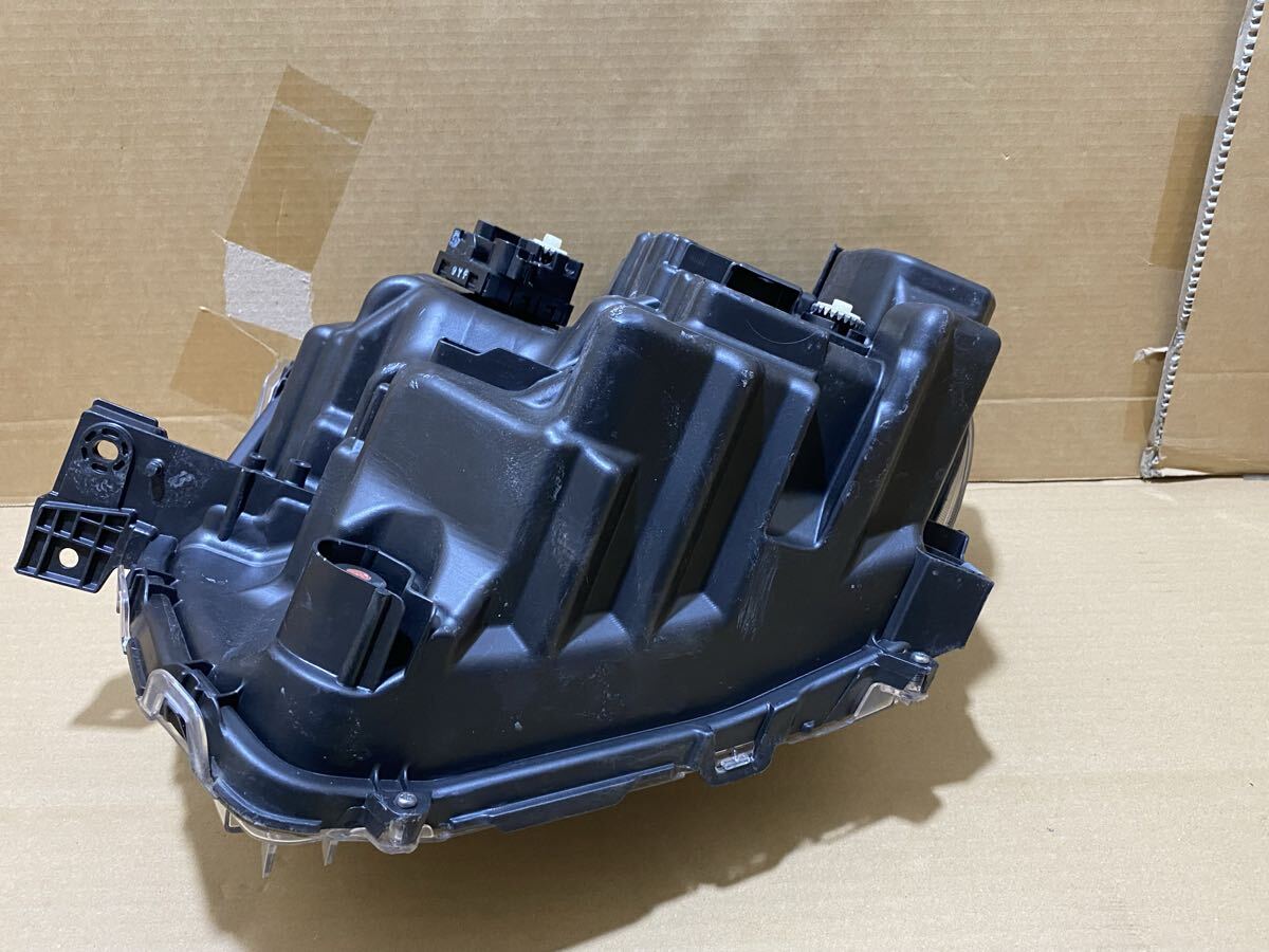 Yahoo!オークション - LA650S タントカスタム 右ヘッドライト Koito 10...