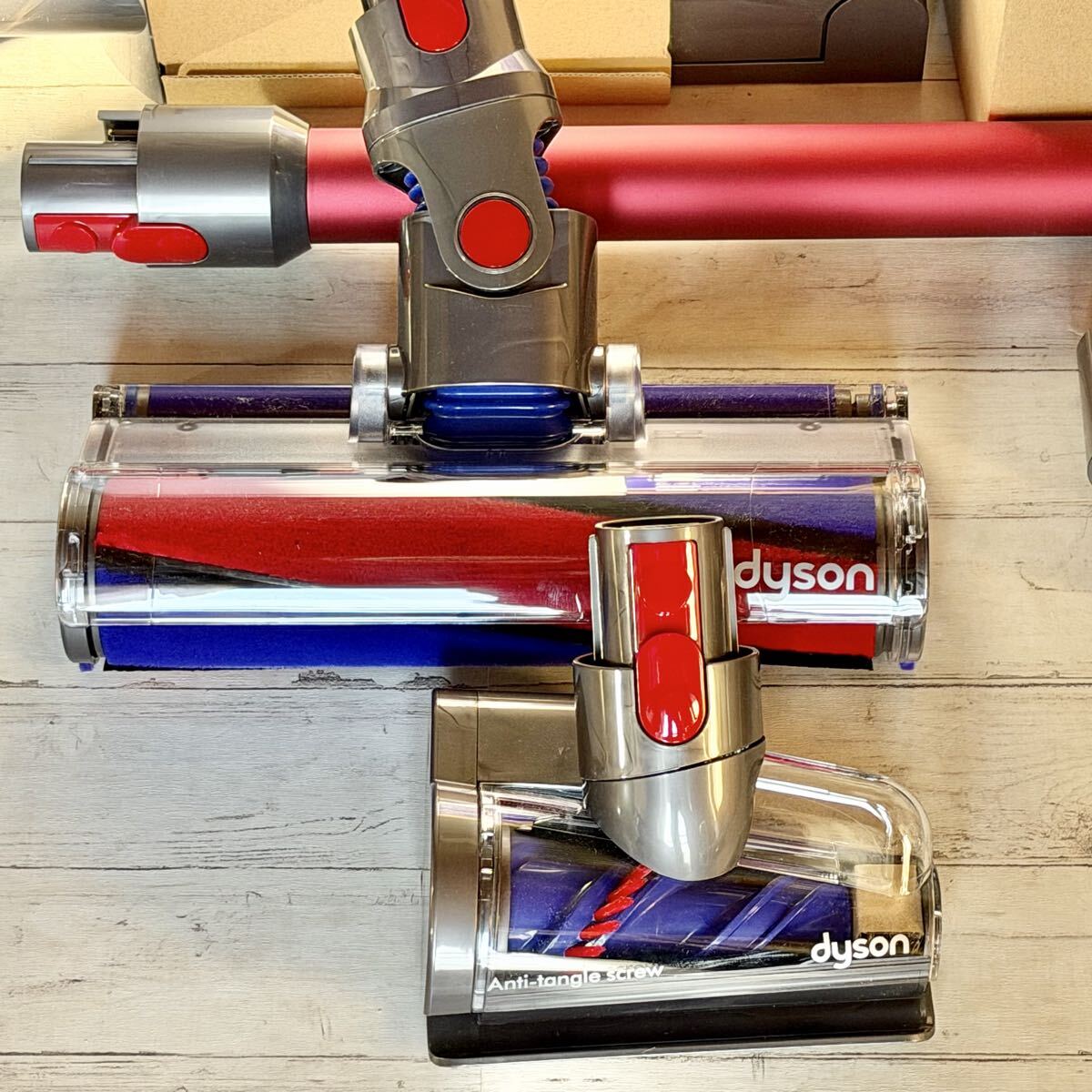 Yahoo!オークション - 送料無料 展示品未使用 Dyson V8 Origin SV25 ①