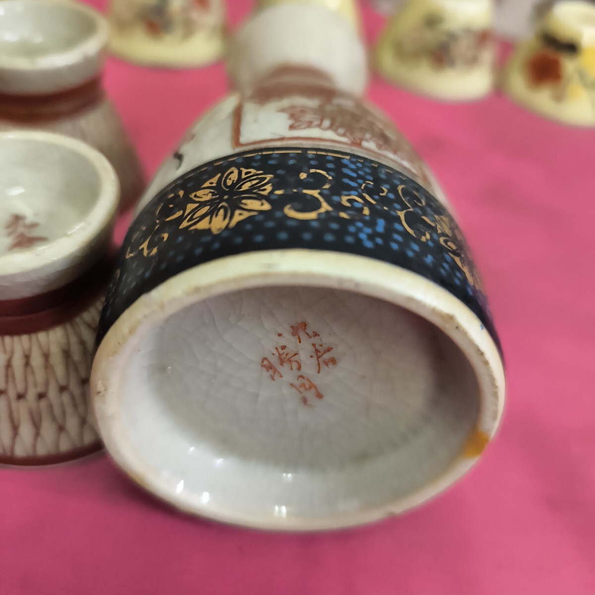 【樂淘letao】日本代購代標第一品牌－ 【九谷焼 酒器 まとめ売り】中古品 引き上げ品 汚れあり 細かな欠けなど込み 九谷 おちょこ 徳利 陶器九谷陶山 木米 コレクション 284-73