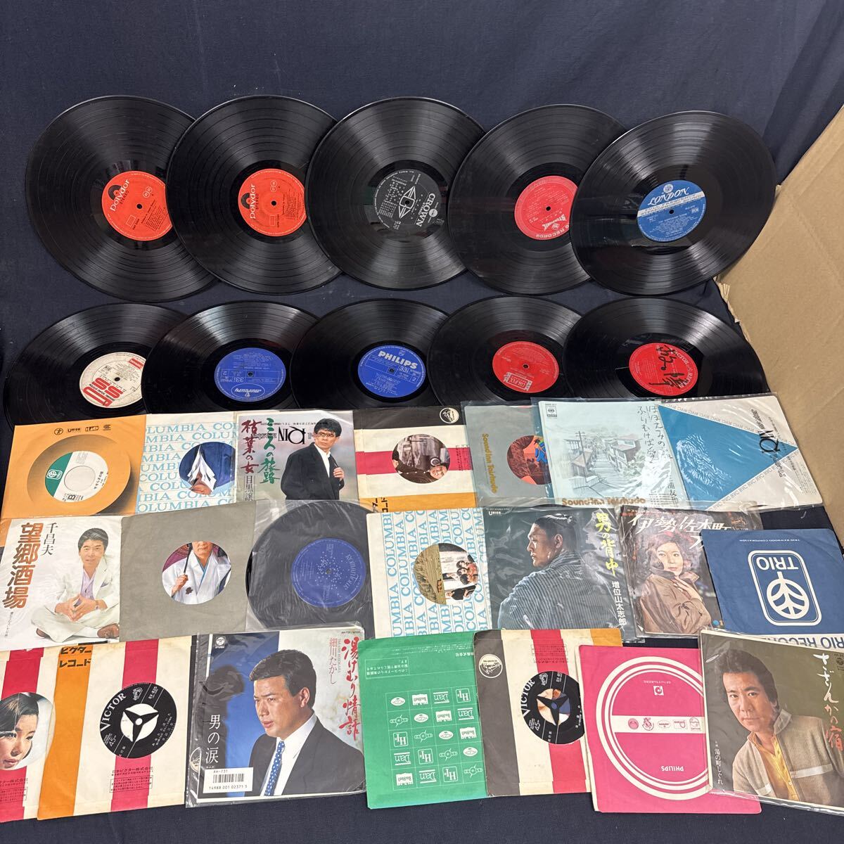 Yahoo!オークション - 中古 レコード 大量まとめ売り 約29.7kg 山口百...