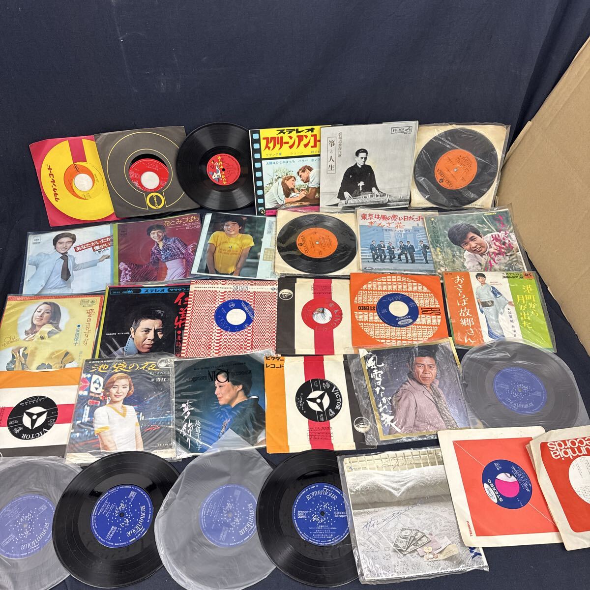 Yahoo!オークション - 中古 レコード 大量まとめ売り 約28.6kg アリス...