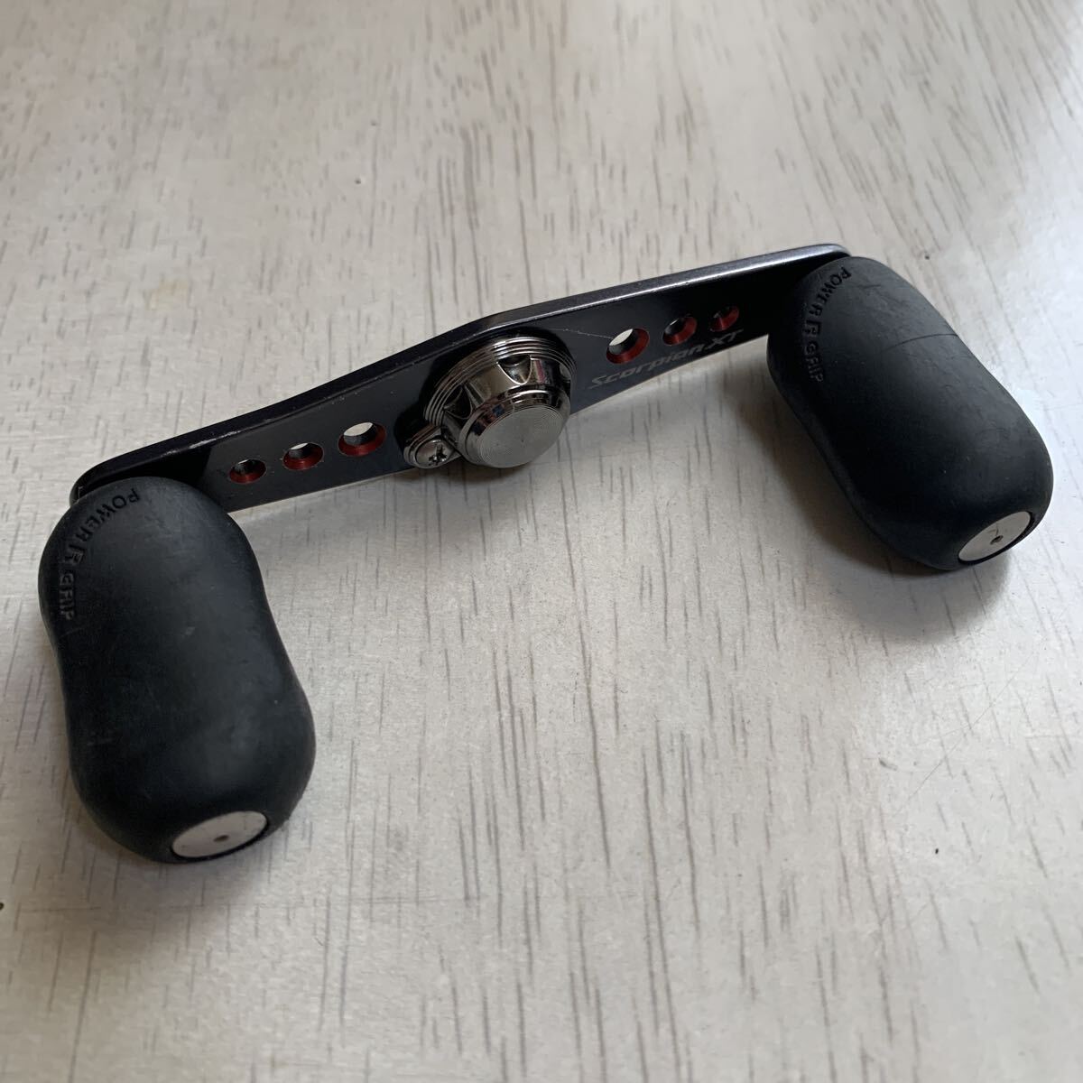 Yahoo!オークション - X シマノ 10スコーピオンXT ノブ軸間80mm 純正ハ...