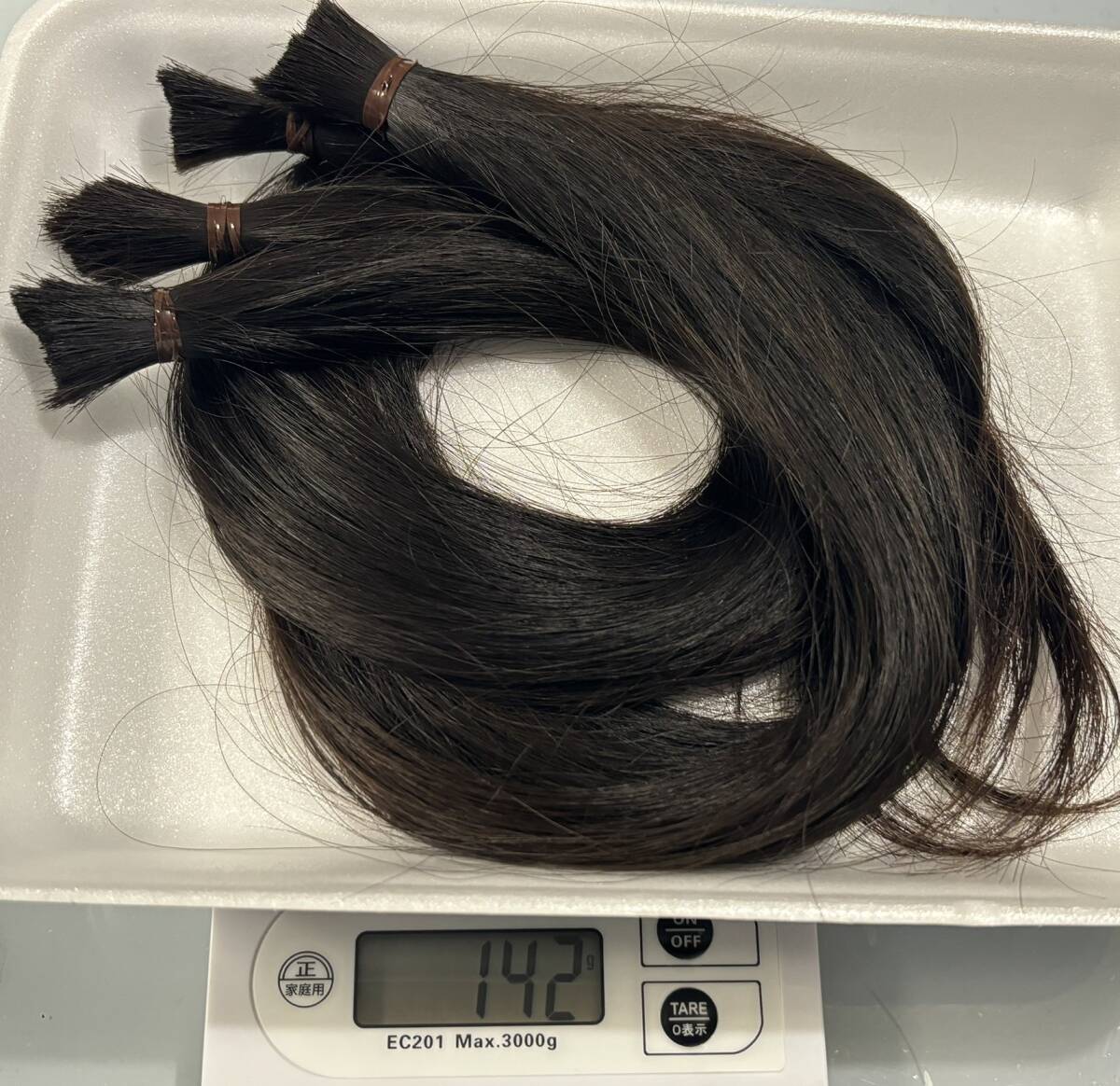 Yahoo!オークション - 髪束・毛束・約60cm・約142g 【エクステ・ヘアー...