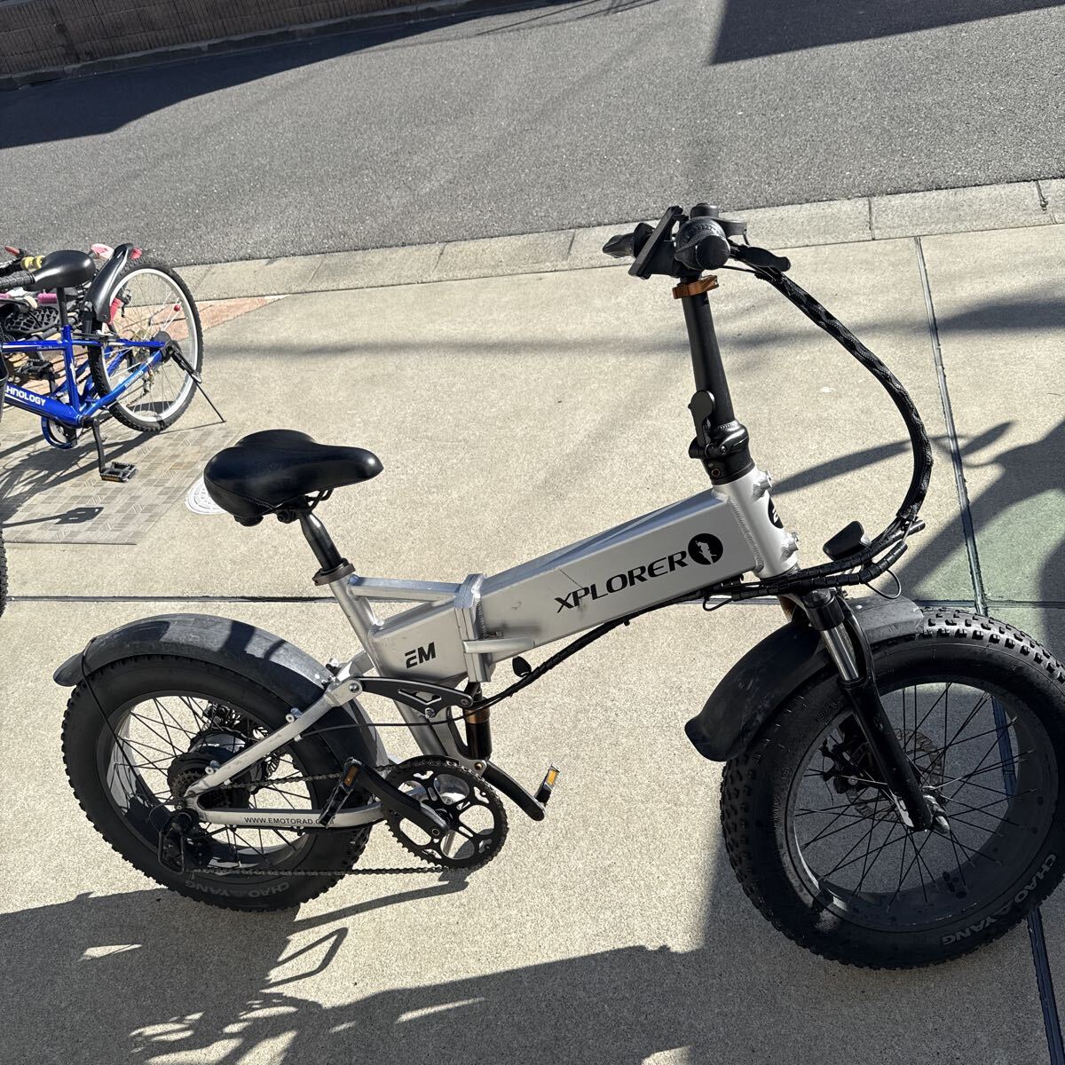 Yahoo!オークション - EMOTORAD XPLORER 2M 折りたたみ電動アシスト自...