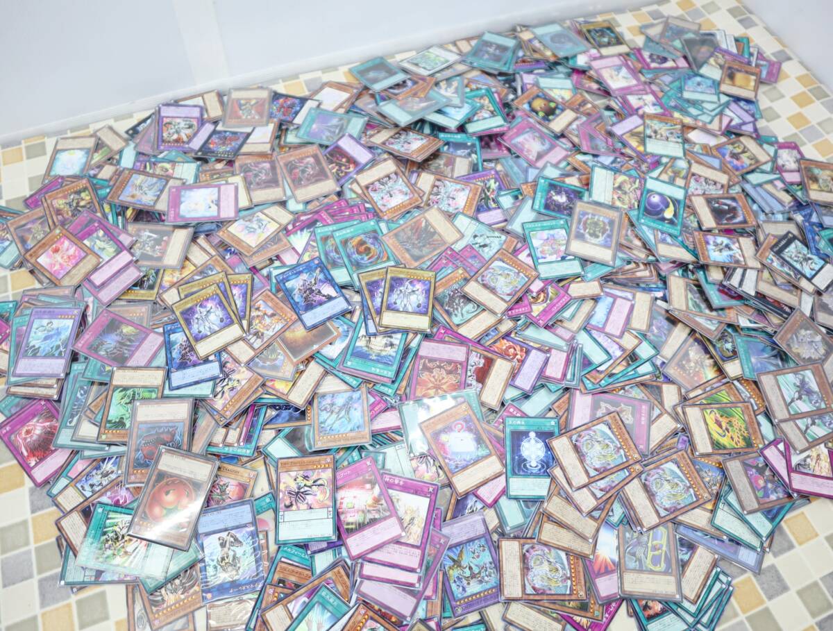 Yahoo!オークション - 約1800枚 約4kg キラ レアカードあり｜遊戯王カ...