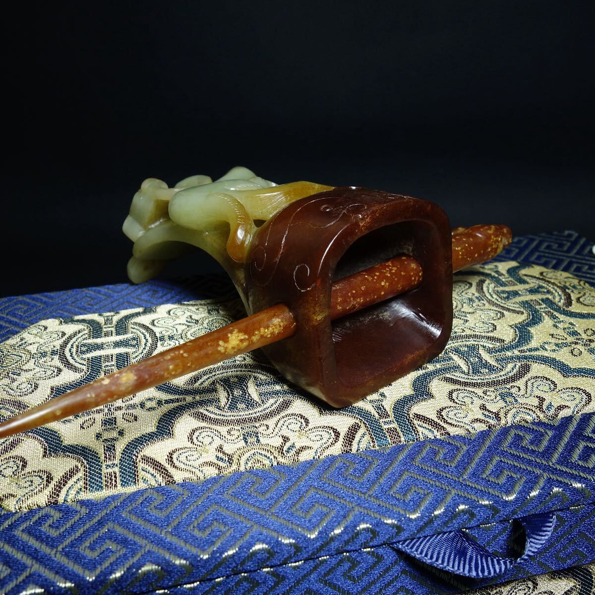 【樂淘letao】日本代購代標第一品牌－貴重 漢時代 和田玉 玉製の王冠 TA高古玉 置物 紋彫り件 時代物 中国古美術 骨董品本玉 玉彫刻古玩 時代物旧家蔵出し 置物