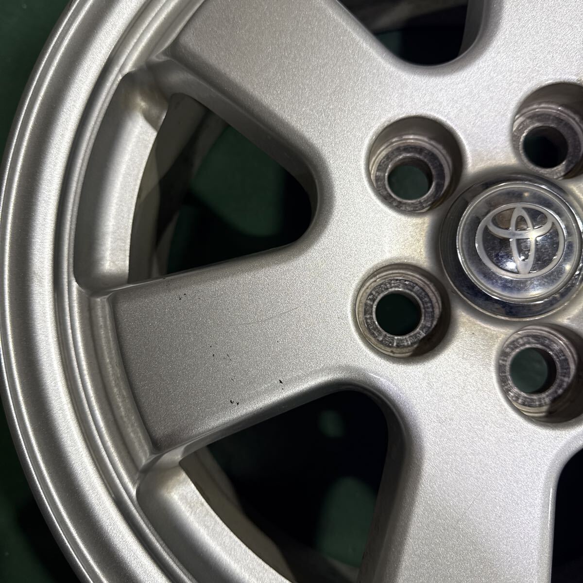 Yahoo!オークション - 【スタッドレス用に大特価】送料安い 純正 トヨ...