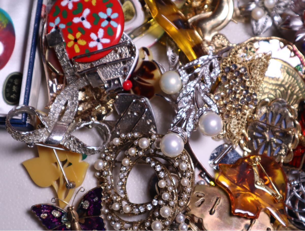Yahoo!オークション - 100点/ブローチ/大量セット/アクセサリー/まとめ...