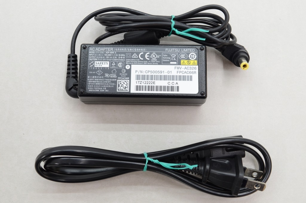 Yahoo!オークション - [中古]FUJITSU LIFEBOOK UH UH93/B3 FMVU93B3BZ ...