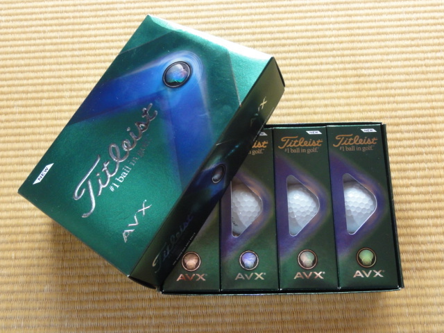Yahoo!オークション - タイトリスト ゴルフボール AVX 1ダース 新品・...