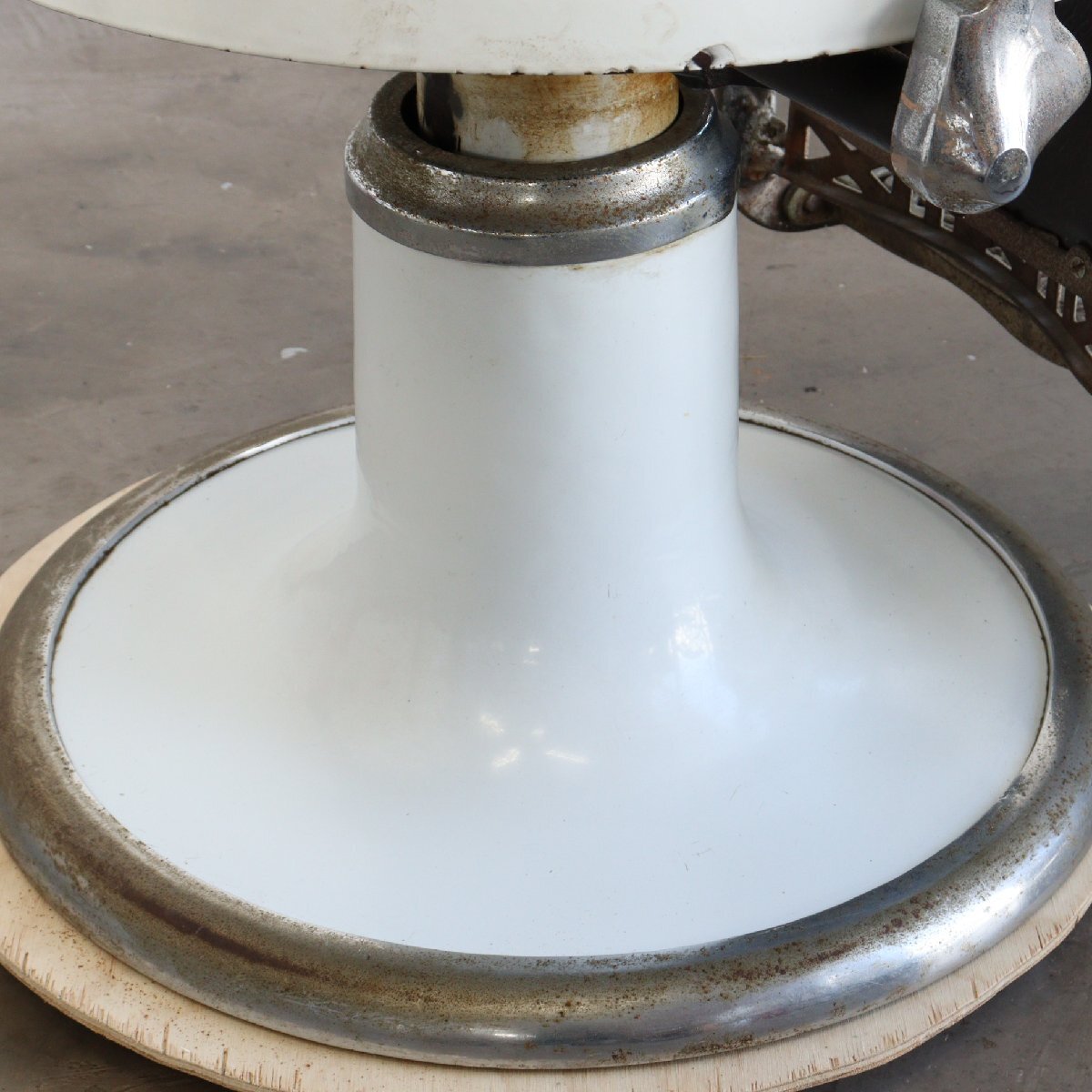 Yahoo!オークション - 1920s koken アンティーク バーバーチェア コー...