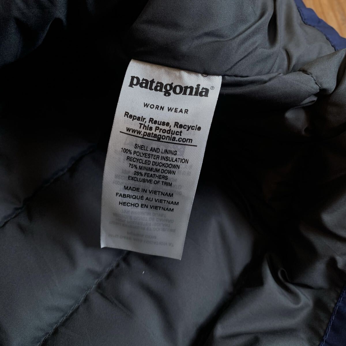 【樂淘letao】日本代購代標第一品牌－新品 patagonia パタゴニア ダウンジャケット メンズ XSサイズ スナップボタン 700フィル アウトドア ネイビー タグ付き未使用品 J4323