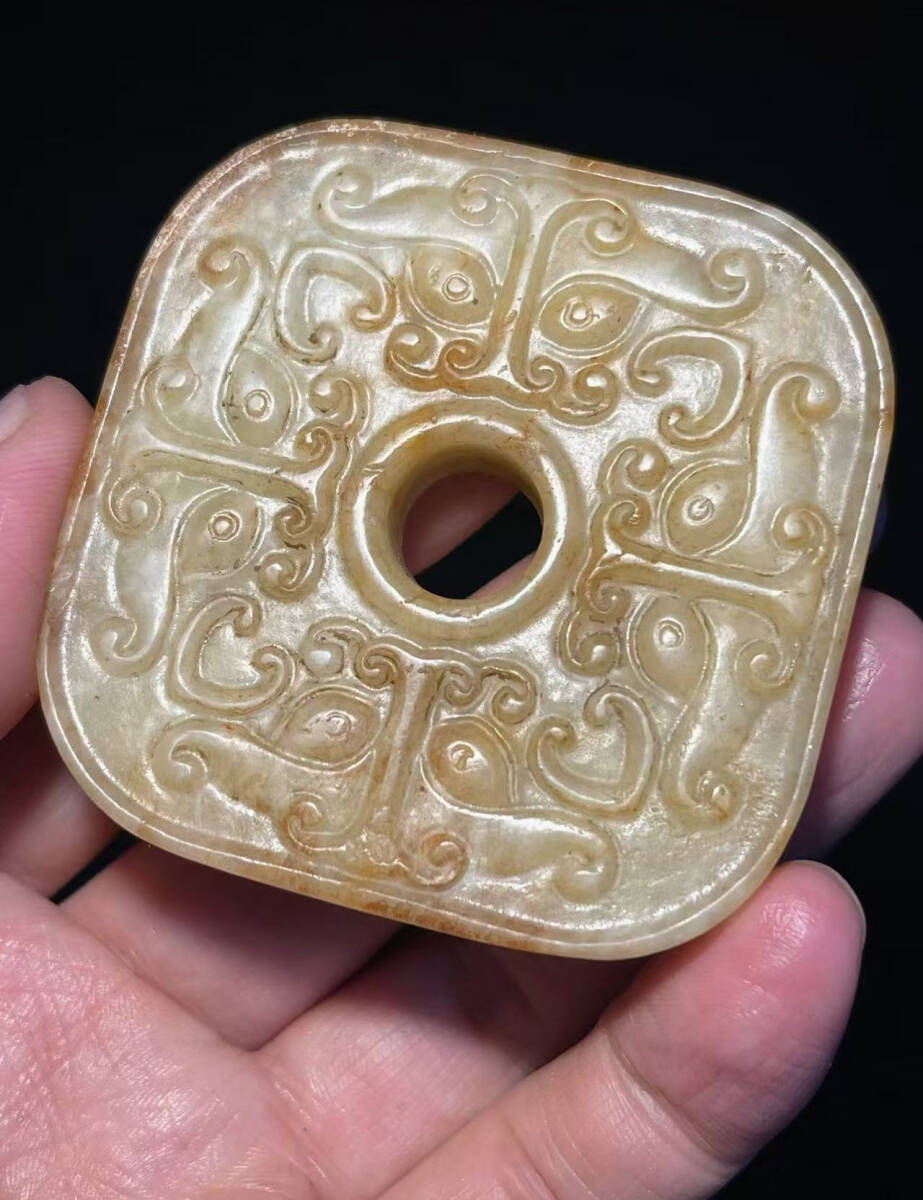 【樂淘letao】日本代購代標第一品牌－中国古玩 清時代 和田玉 老玉 四角い獣彫刻 和田玉原 置物 こうこ玉