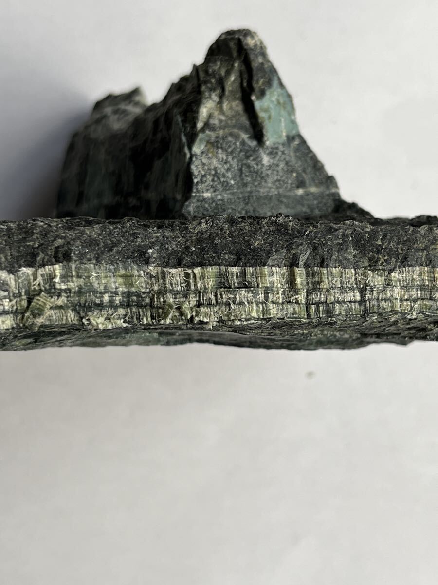 Yahoo!オークション - 北海道富良野市産クリソタイル432g 国産鉱物 鉱...