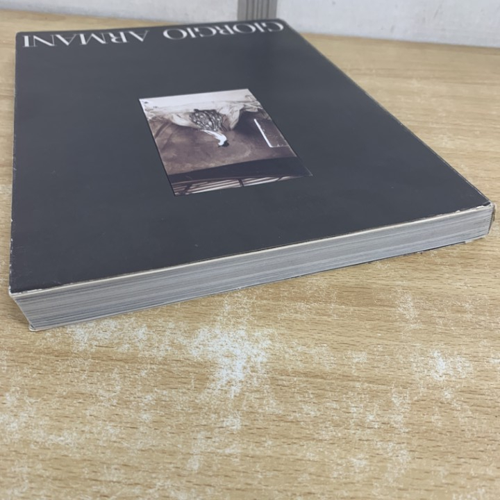 Yahoo!オークション - 01)【1点限り 】ジョルジオアルマーニ図録/GIOR...