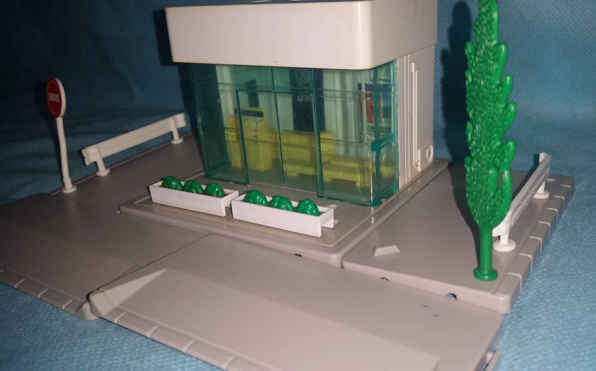 Yahoo!オークション - トミカ 旧トミカタウン JAF事務所 ドア開閉 日本...